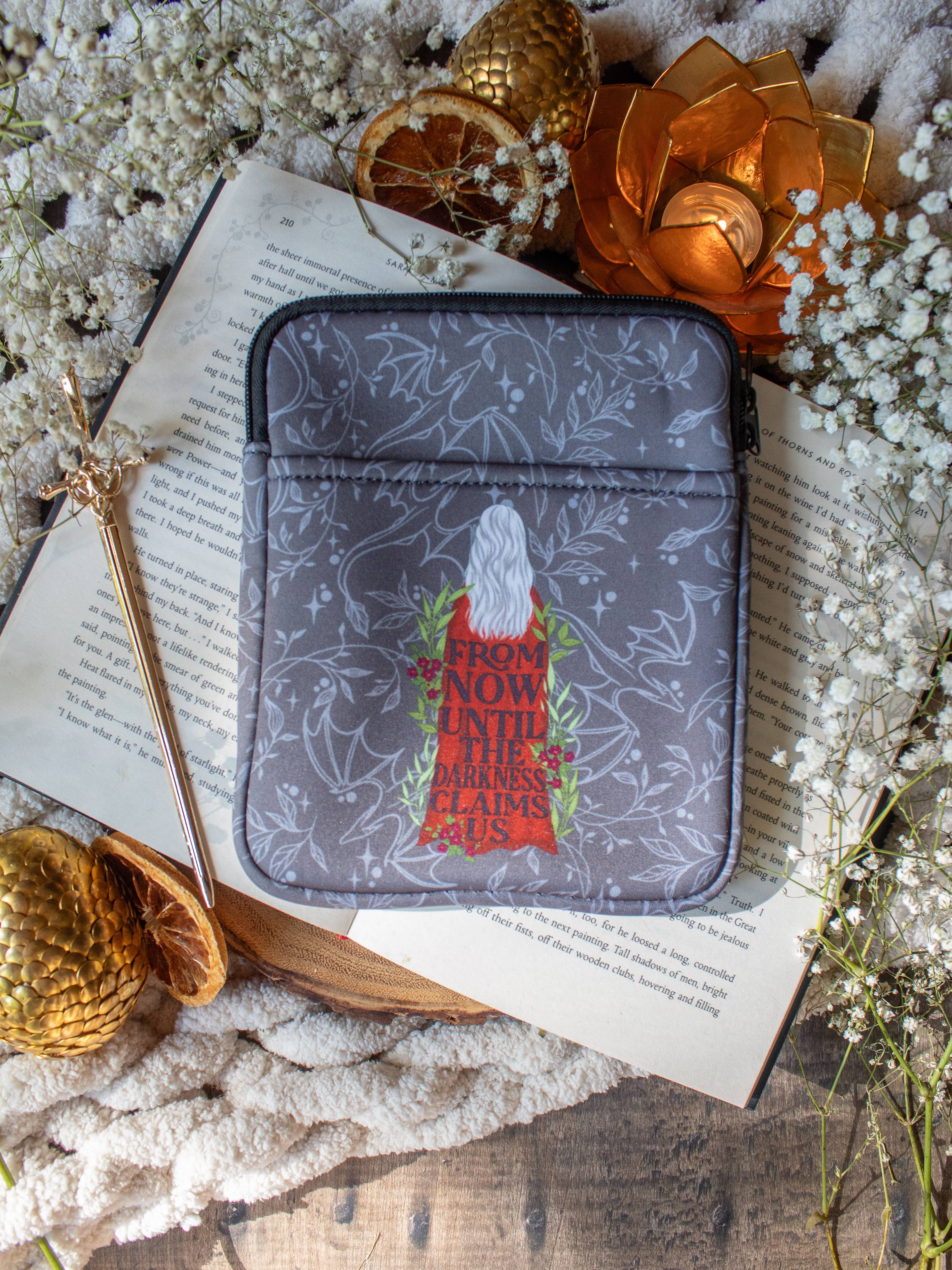 Throne of Glass Manon Neoprene E-Reader/ Tablet Sleeve – The BookClub ...